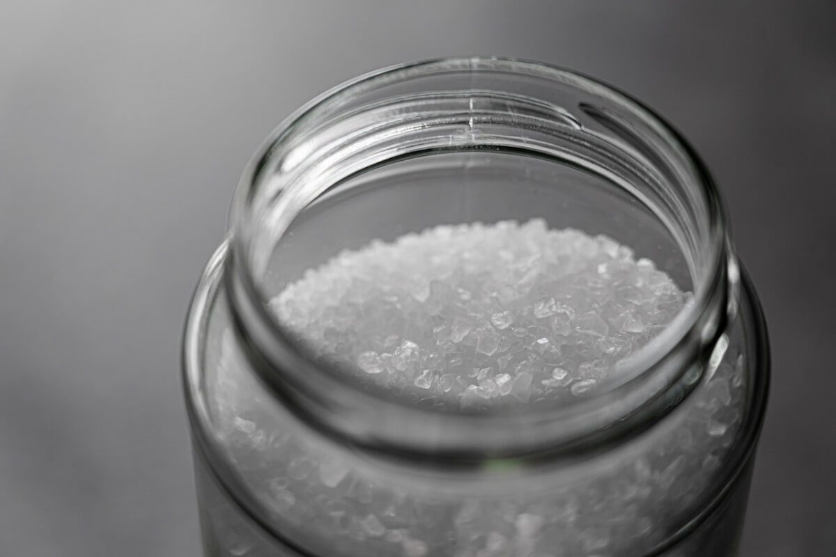 Salt as a cleaning agent: An Affordable and Natural Solution » Remove ...